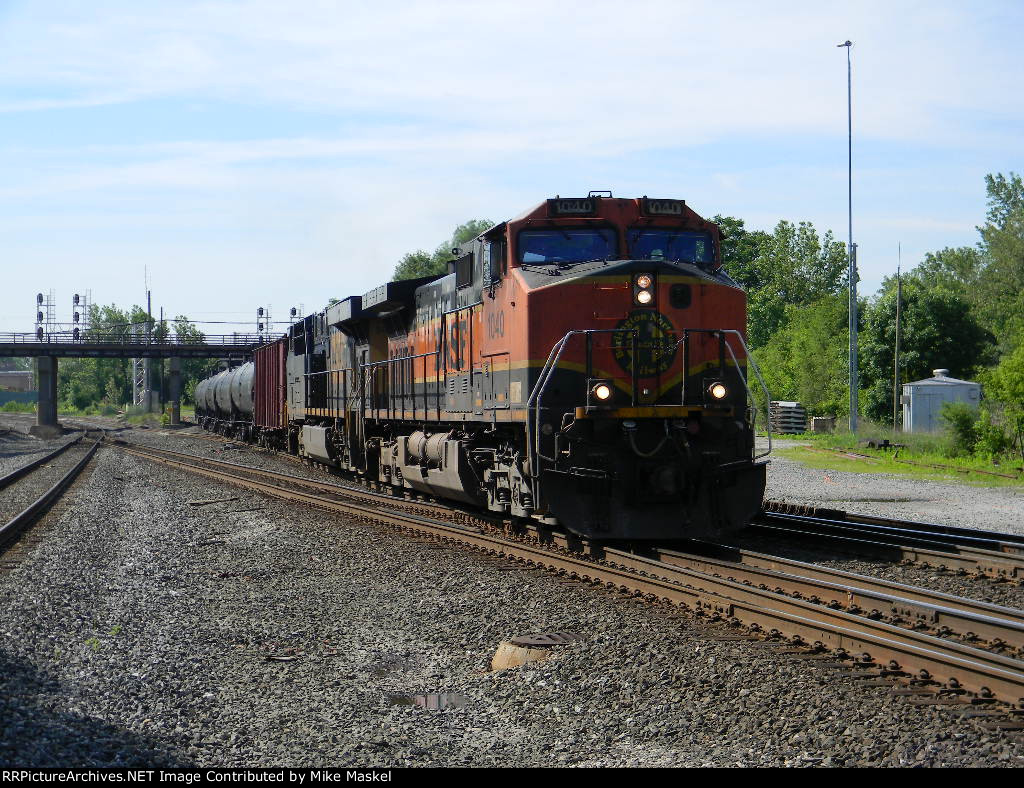 BNSF 1040
